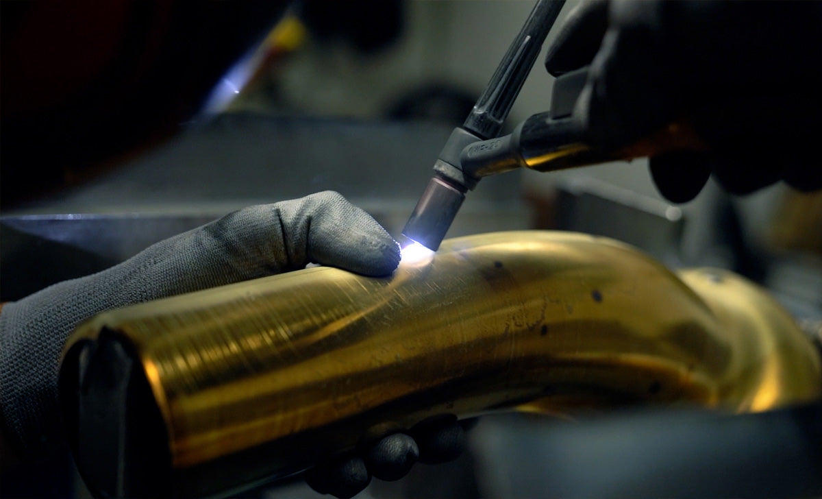 [Know-how] Saxophone welder in metalworking – Henri SELMER Paris